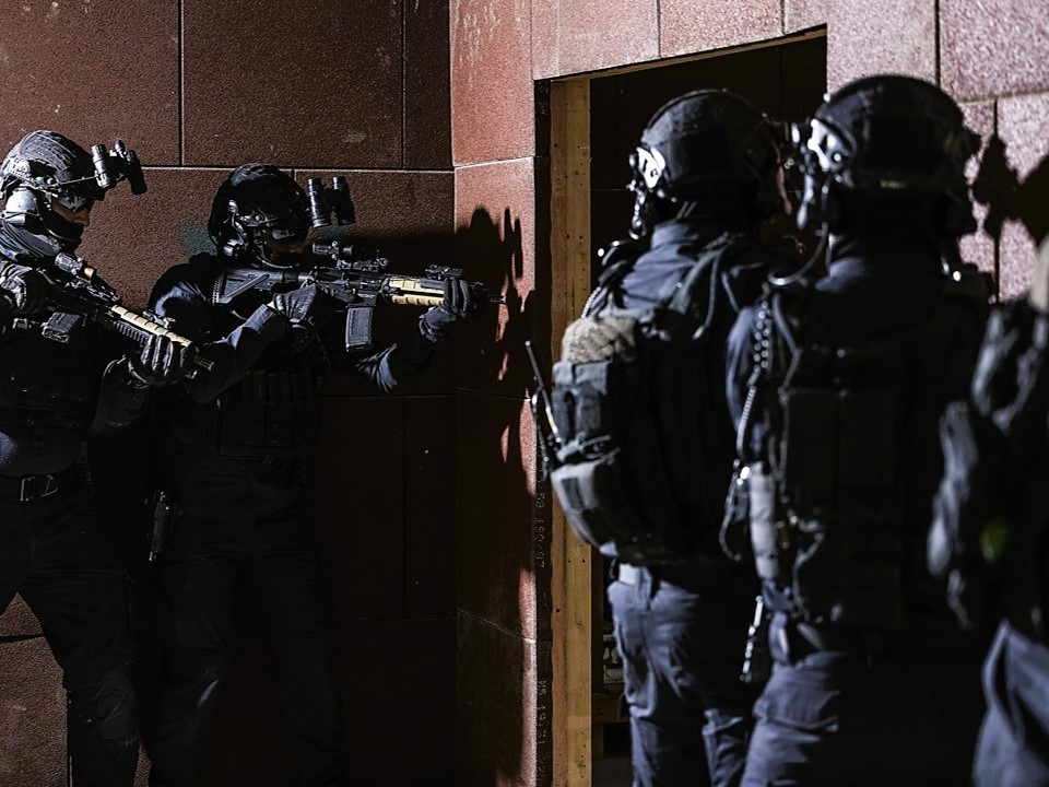 COUNTER-TERRORISM TACTICS - STEALTH C' LOT